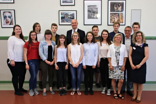 Brandenburger Ministerpräsident an unserer Schule - Sängerstadt ...